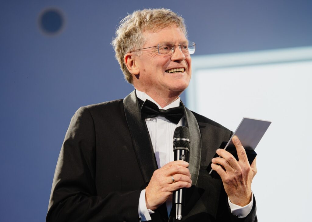 Bluetooth-uitvinder Jaap Haartsen ontvangt oeuvreprijs van Computable - Computable.nl