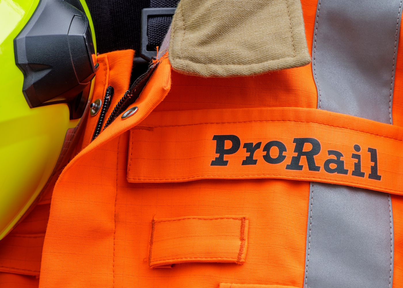 Strukton Rail en BAM Telecom regelen fysiek ict-netwerk ProRail ...